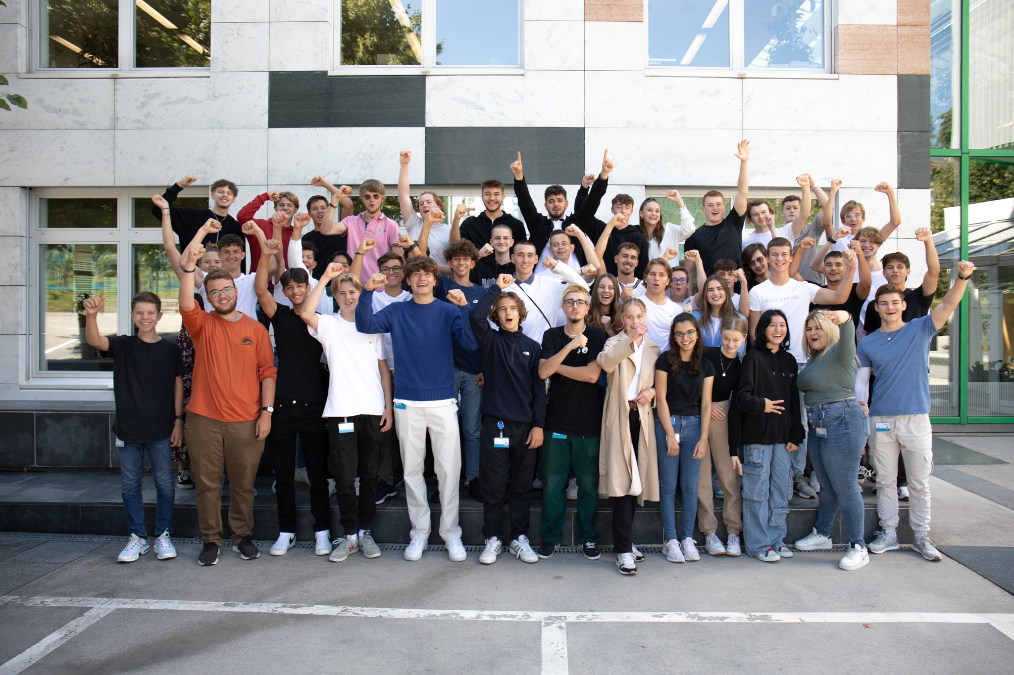 Advancing our people - Sonova Annual Report 2022/23